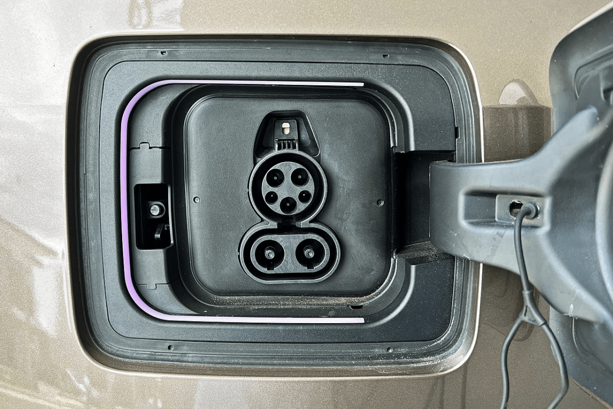 SAE Combo Charger (CCS): What It Is and How It Works — Lectron EV